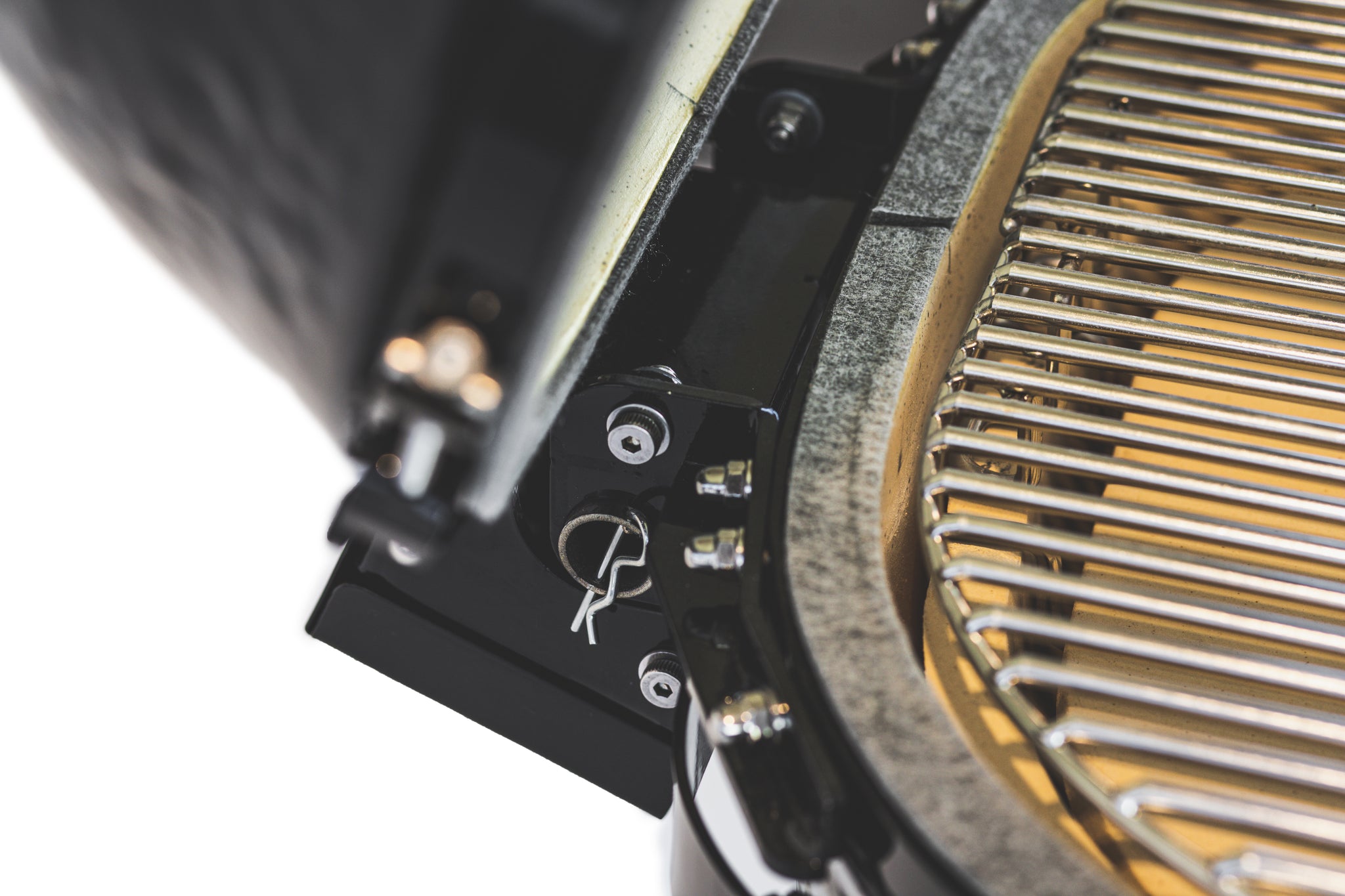 Primo Oval Junior Ceramic Kamado Grill | MATCHLESS – Matchless Cabinet